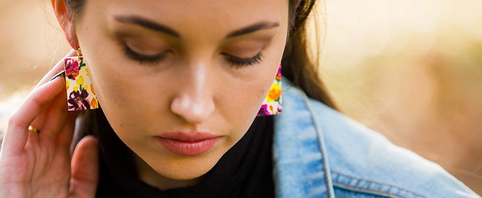 Nomadic Cat Studios - Handmade earrings for your delight!